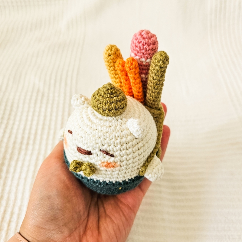 Kawaii Yummies: Temaki Sushi Bear amigurumi pattern - Amigurumi.com