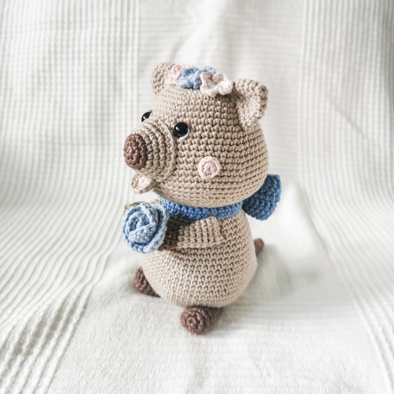 Queenie the Quokka amigurumi pattern - Amigurumi.com