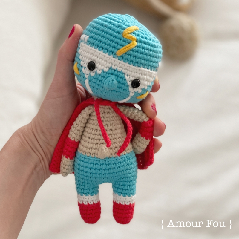 El Rayo, the Lucha Libre fighter amigurumi pattern - Amigurumi.com