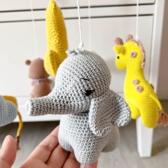 Crochet Baby Mobile Safari Animals amigurumi pattern - Amigurumi.com