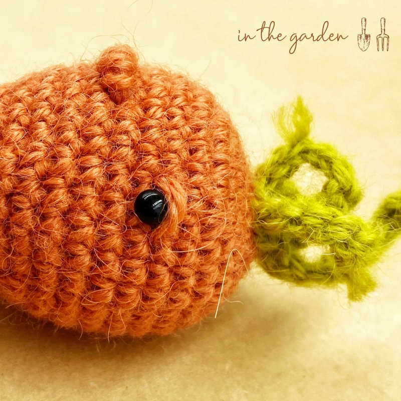 MINI CARROT - Free amigurumi pattern