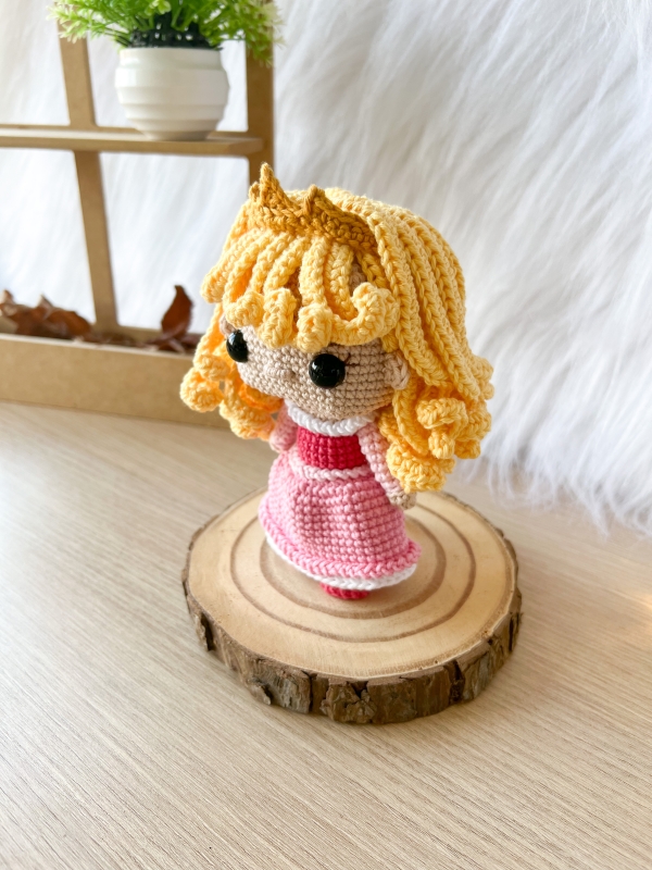 Princess Aurora amigurumi pattern - Amigurumi.com