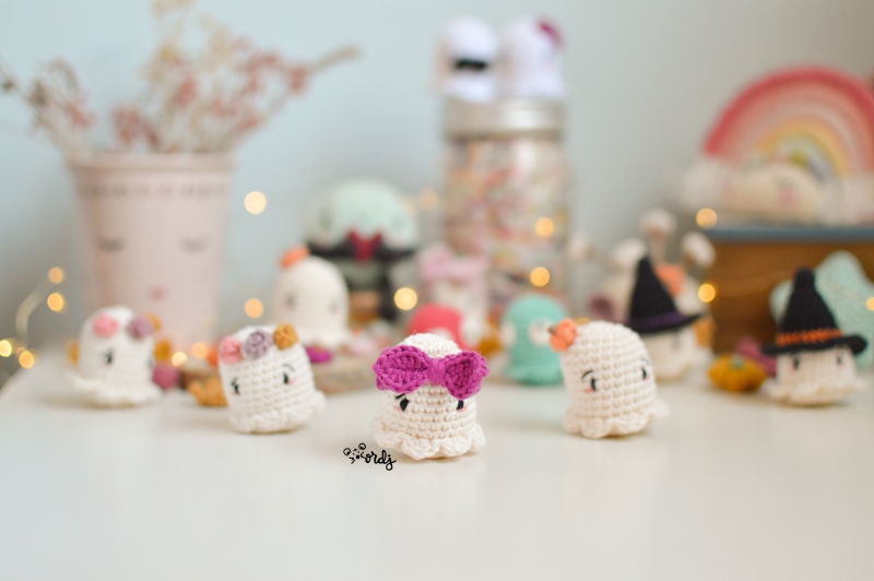 Mini Ghosts (6 different versions) amigurumi pattern - Amigurumi.com