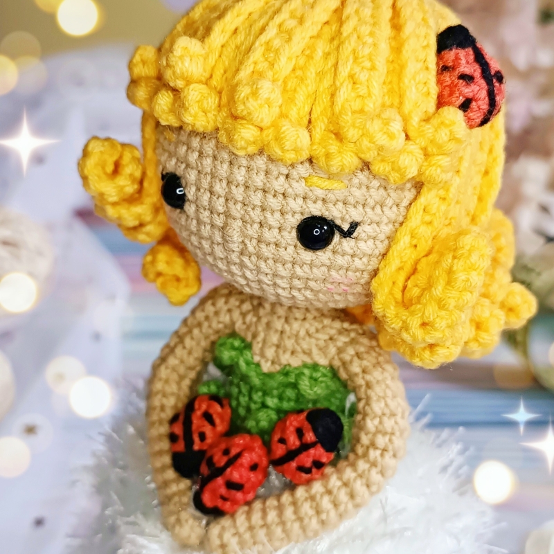 Adelia the Dandelion Doll amigurumi pattern - Amigurumi.com