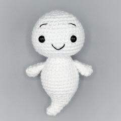 Baby Boo Ghost amigurumi pattern - Amigurumi.com