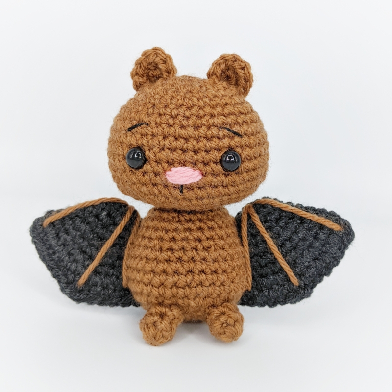 Mini Bat amigurumi pattern - Amigurumi.com
