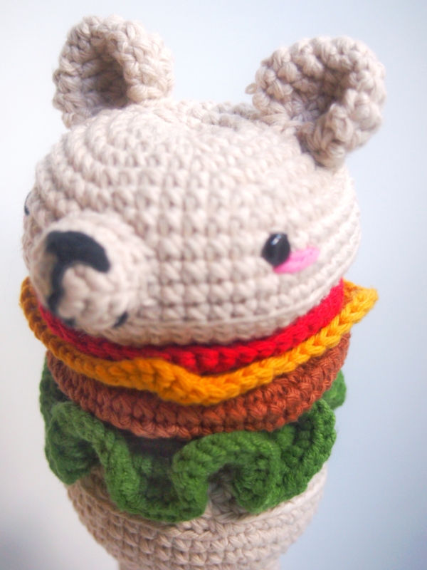 Bruno the Burger Bear amigurumi pattern - Amigurumi.com