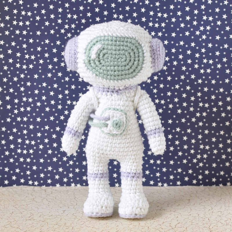 Astronaut amigurumi pattern - Amigurumi.com