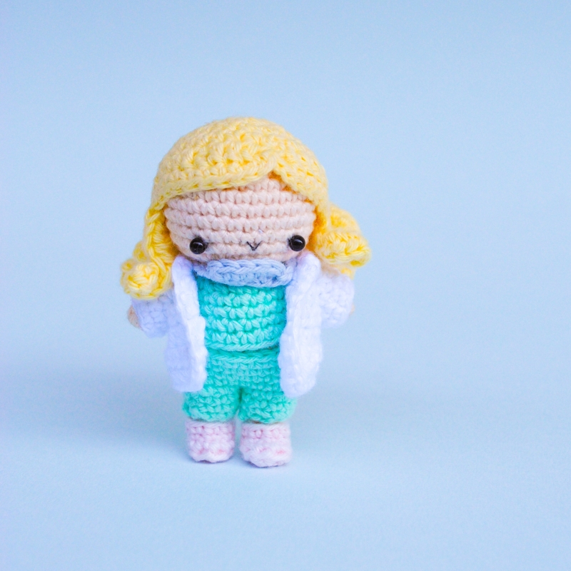 Jobs Edition - Mini Dress up Dolls amigurumi pattern - Amigurumi.com