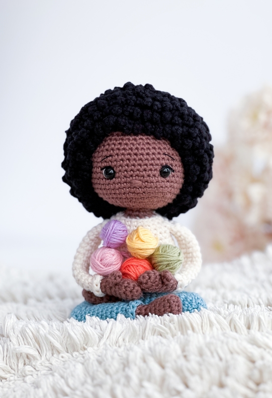 Sade & her yarnloving friends amigurumi pattern - Amigurumi.com