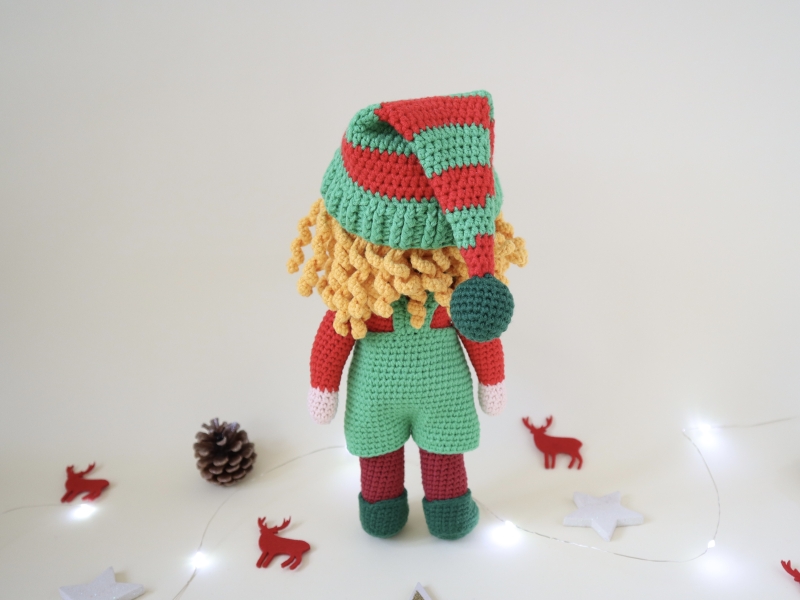 Fern the Christmas Elf Doll amigurumi pattern - Amigurumi.com