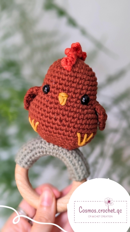 Chicken baby rattle crochet pattern amigurumi pattern - Amigurumi.com