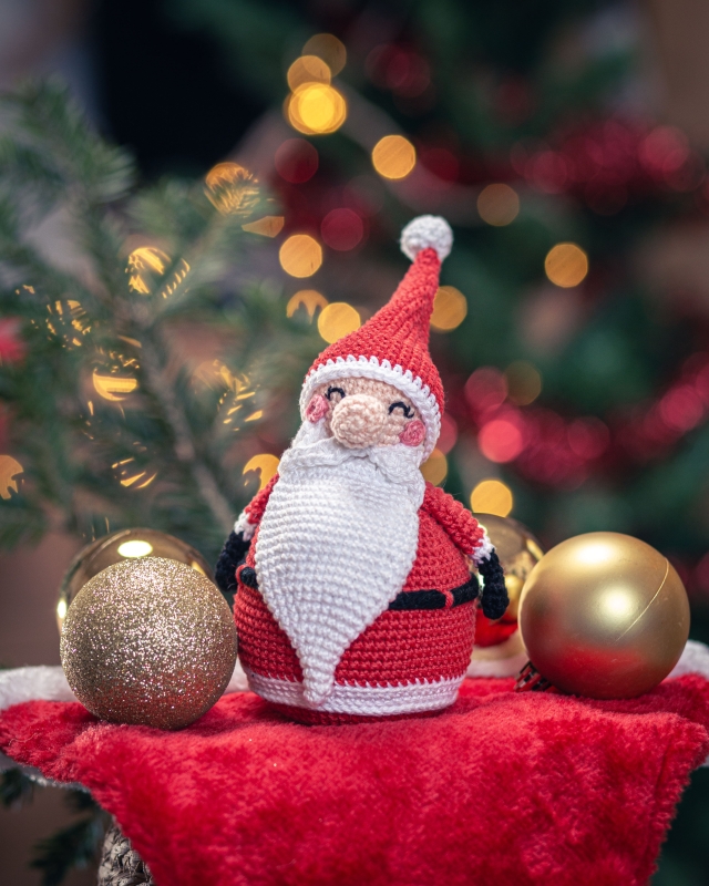 Chubby Santa amigurumi pattern - Amigurumi.com
