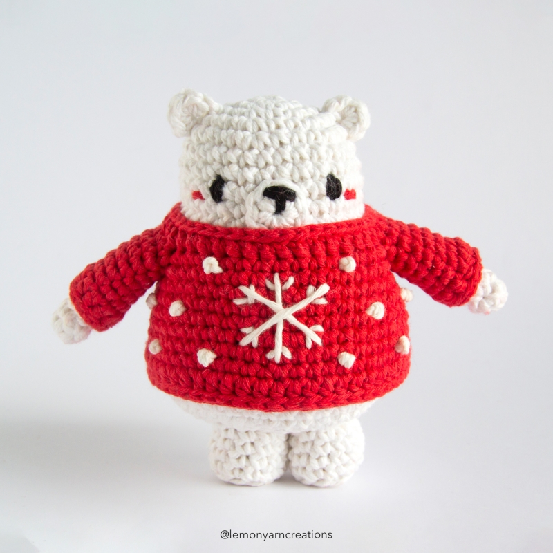 Winter Bear amigurumi pattern - Amigurumi.com