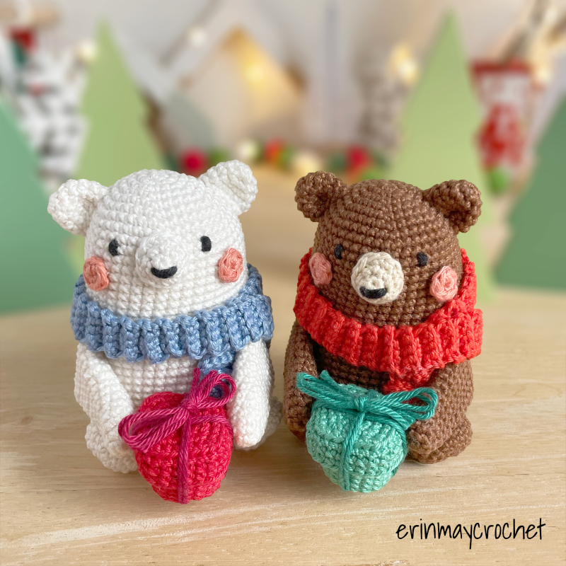 Beary Merry Christmas Bears amigurumi pattern - Amigurumi.com