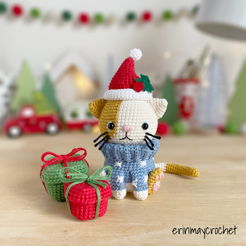 Merry Little Cat amigurumi pattern - Amigurumi.com