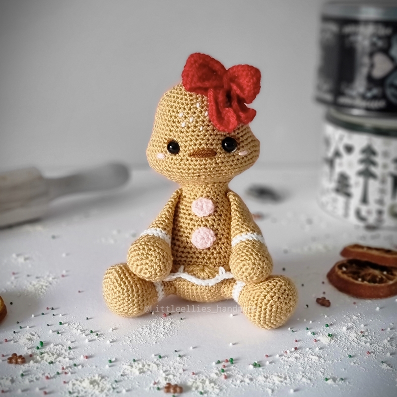 Crunch the Gingerbread Man amigurumi pattern - Amigurumi.com