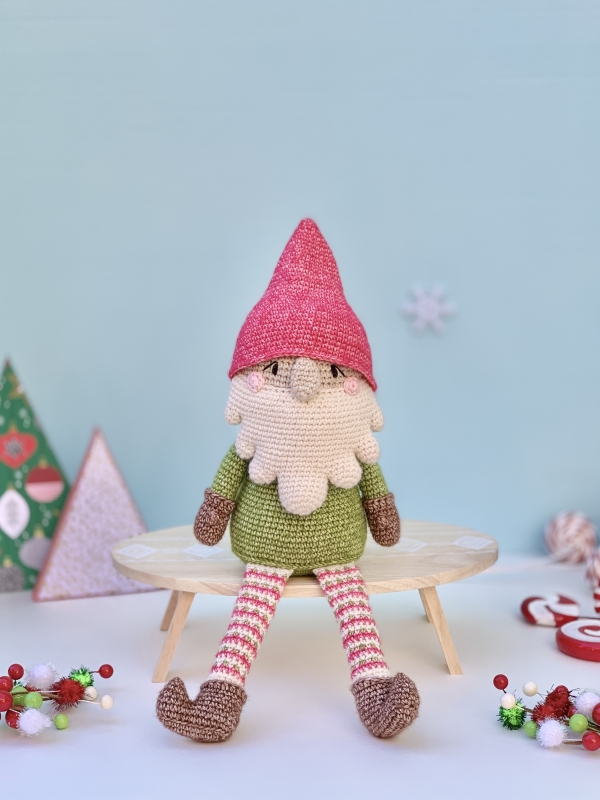 Twinkleton the Gnome amigurumi pattern - Amigurumi.com