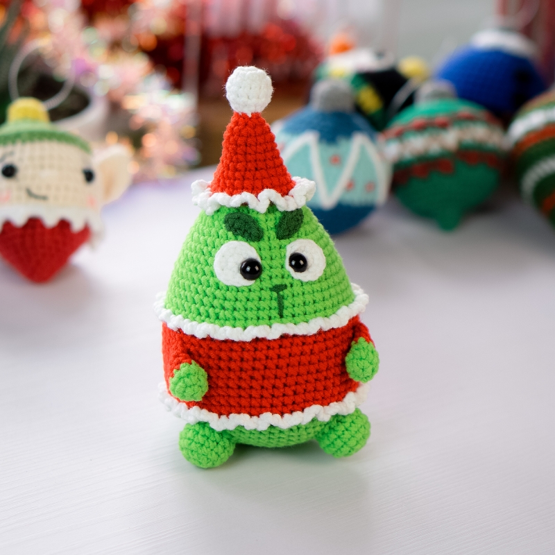 Baby Grinch amigurumi pattern - Amigurumi.com