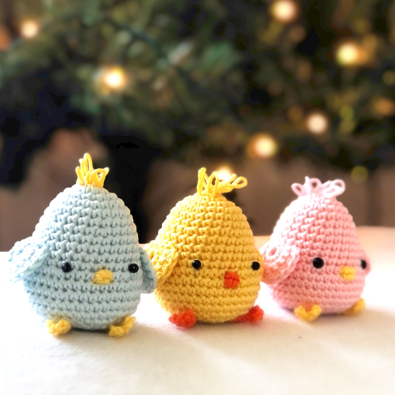 Easter Chick in an Eggshell amigurumi pattern - Amigurumi.com