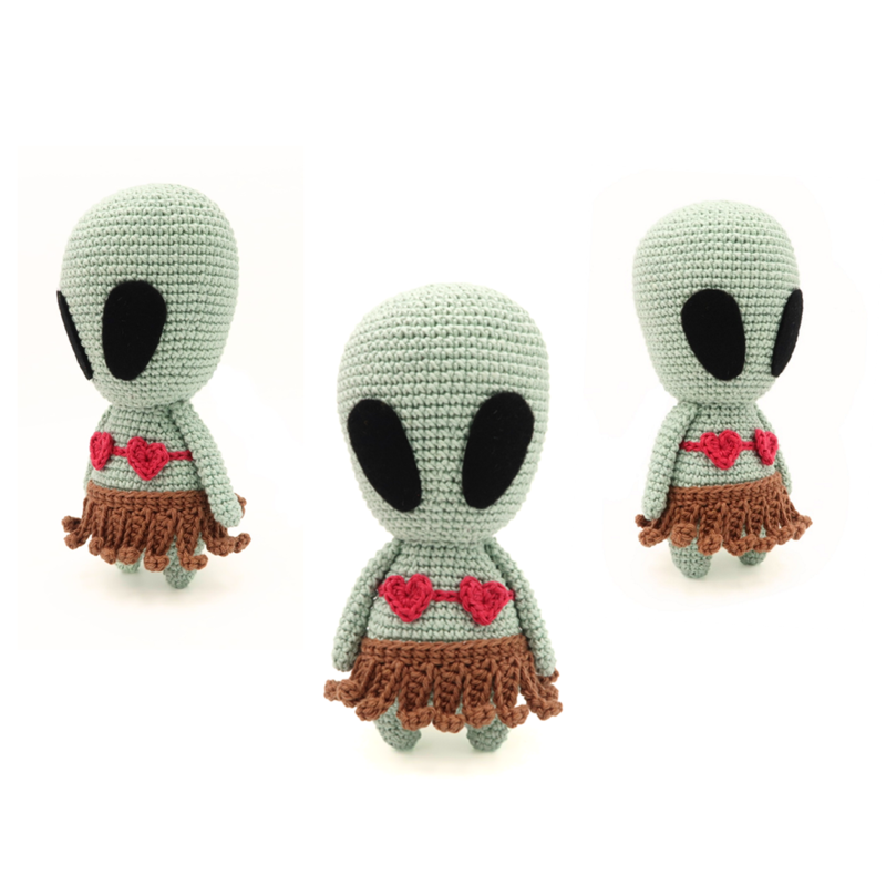 Tropical Valentine Alien amigurumi pattern - Amigurumi.com