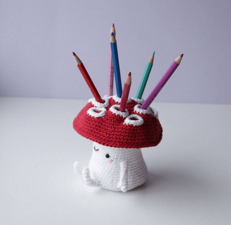 Tidy Little Toadstool amigurumi pattern - Amigurumi.com