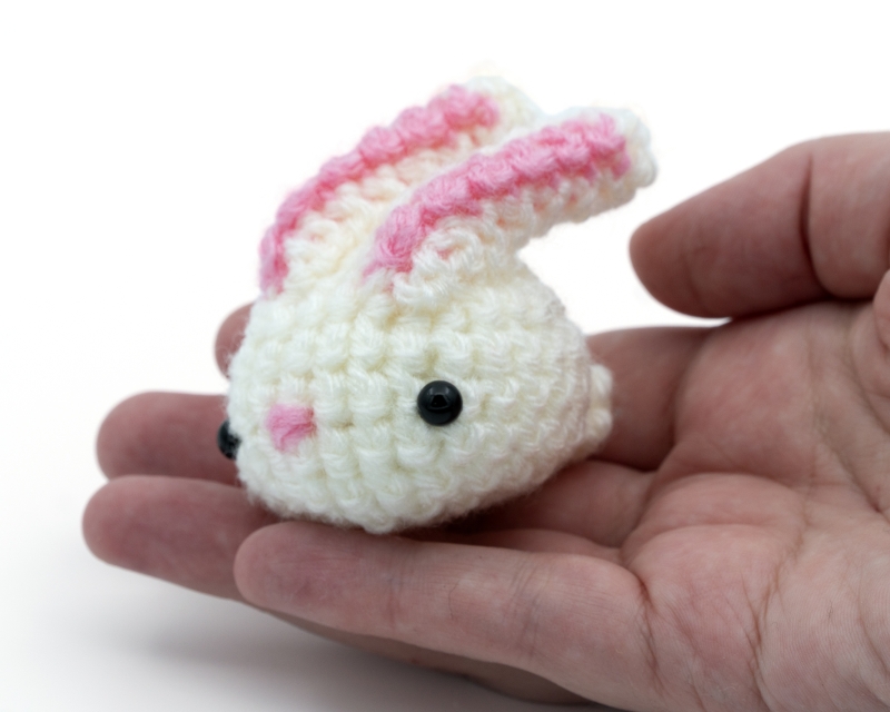 Mini Bunny - Free amigurumi pattern