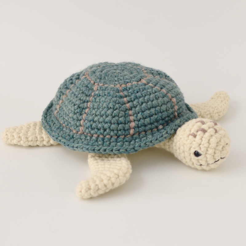 Cloe the Sea Turtle amigurumi pattern - Amigurumi.com