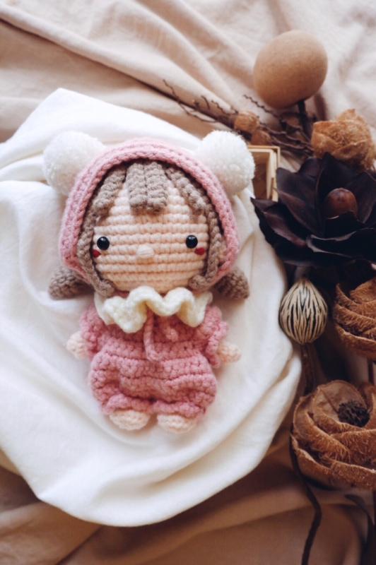 Chibi Girl WYLO amigurumi pattern - Amigurumi.com