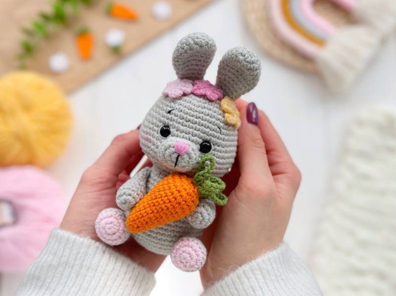Easter Bunnies amigurumi pattern - Amigurumi.com