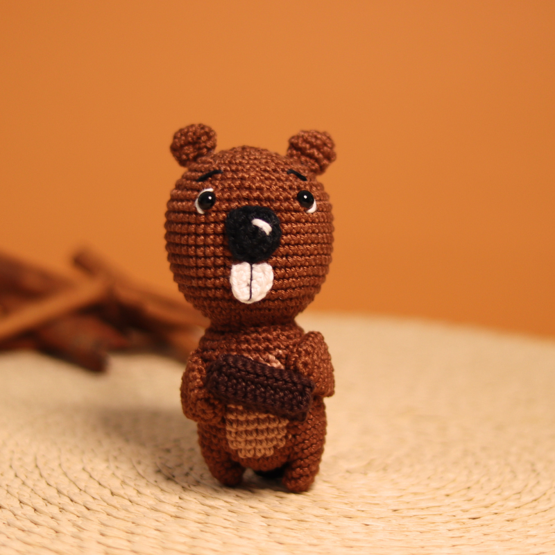 Woody, the beaver amigurumi pattern - Amigurumi.com