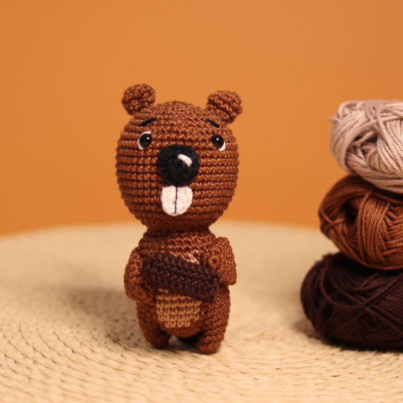 Woody, the beaver amigurumi pattern - Amigurumi.com