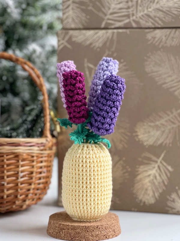 Crochet Spring Flowers in Vase amigurumi pattern - Amigurumi.com