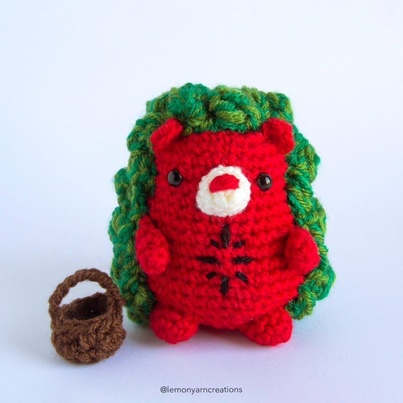 Watermelon Hedgehog amigurumi pattern - Amigurumi.com