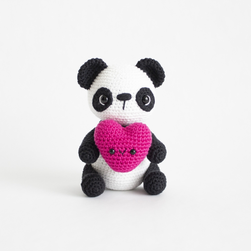 Pip the Panda amigurumi pattern - Amigurumi.com