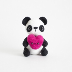 Pip the Panda amigurumi pattern - Amigurumi.com