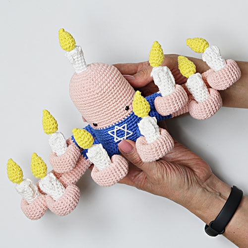 Hanukkah Octopus amigurumi pattern - Amigurumi.com