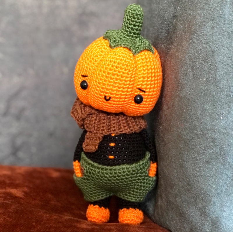Ginger the Pumpkin amigurumi pattern - Amigurumi.com