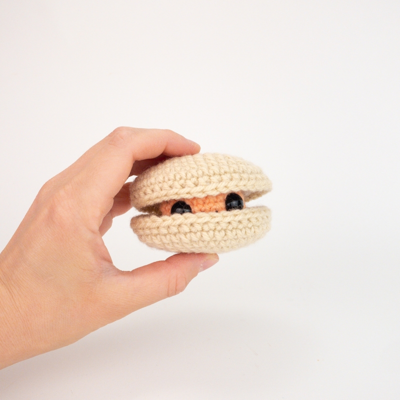 Cleo the Clam - Free amigurumi pattern