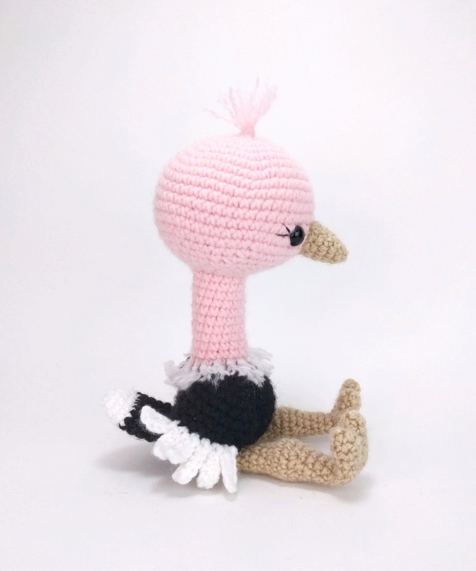 Olive the Ostrich amigurumi pattern - Amigurumi.com