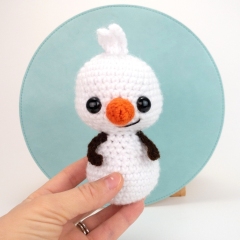 Snowbert the Snowman amigurumi pattern - Amigurumi.com