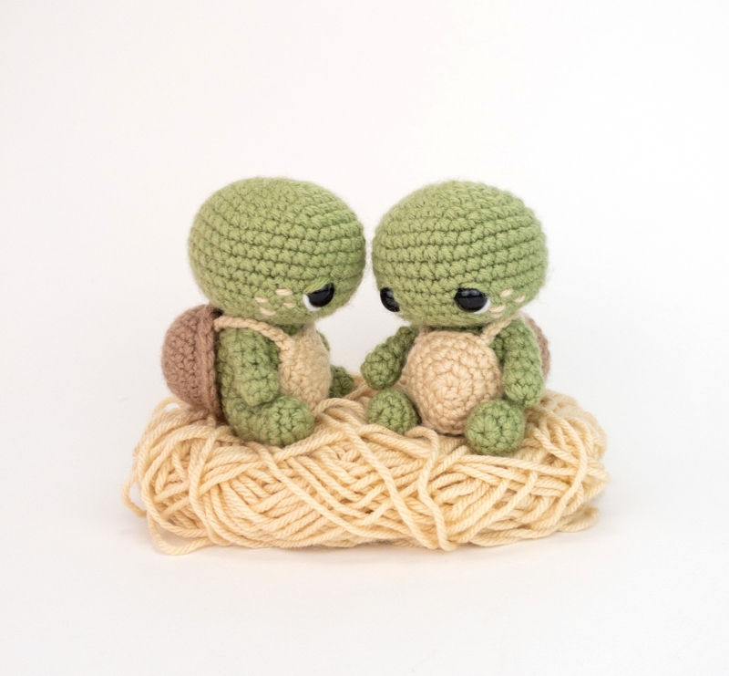 Timmy the Tiny Turtle amigurumi pattern - Amigurumi.com