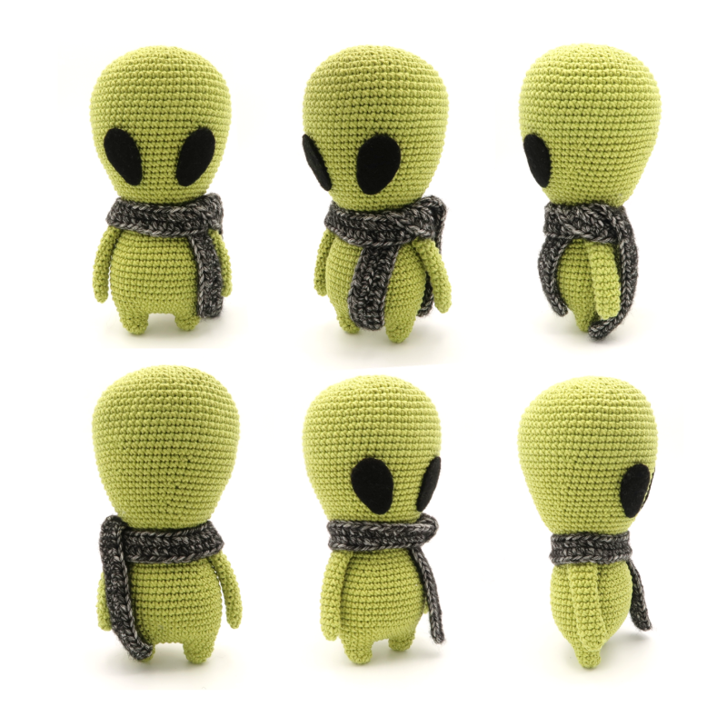 Alien with Scarf amigurumi pattern - Amigurumi.com