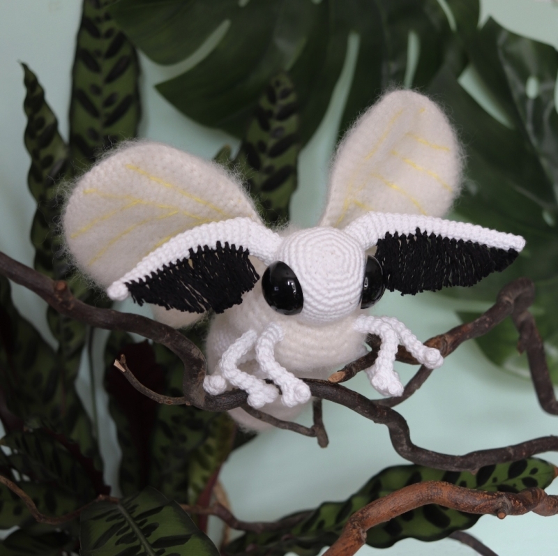 Delilah The Poodle Moth amigurumi pattern - Amigurumi.com
