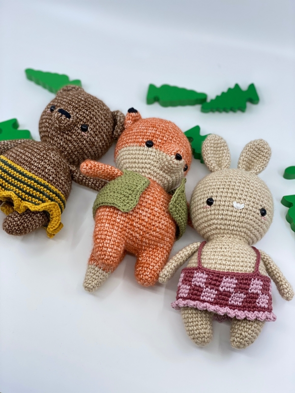 Forest Friends Bunny, Bear and Fox amigurumi pattern - Amigurumi.com