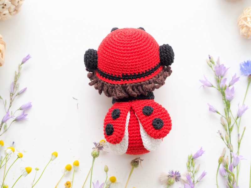 Crochet Lady Bug amigurumi pattern - Amigurumi.com