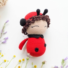 Crochet Lady Bug amigurumi pattern - Amigurumi.com