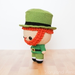 Cuddle-Sized Sean the Leprechaun amigurumi pattern - Amigurumi.com