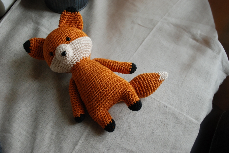 Fergus the fiery fox amigurumi pattern - Amigurumi.com