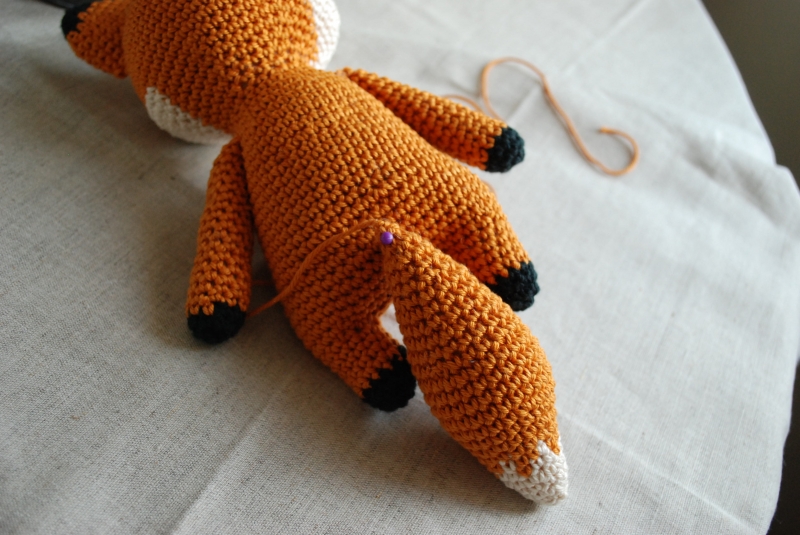 Fergus the fiery fox amigurumi pattern - Amigurumi.com